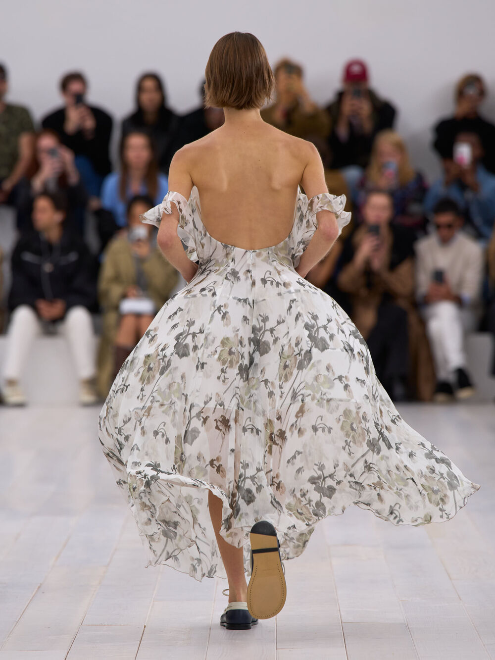 LOEWE Women's SS 25 Runway Collection | LOEWE