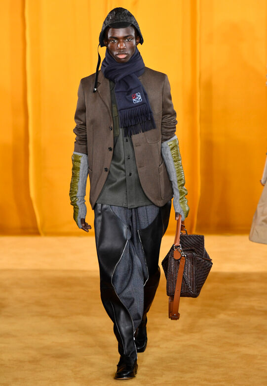 Looks - LOEWE