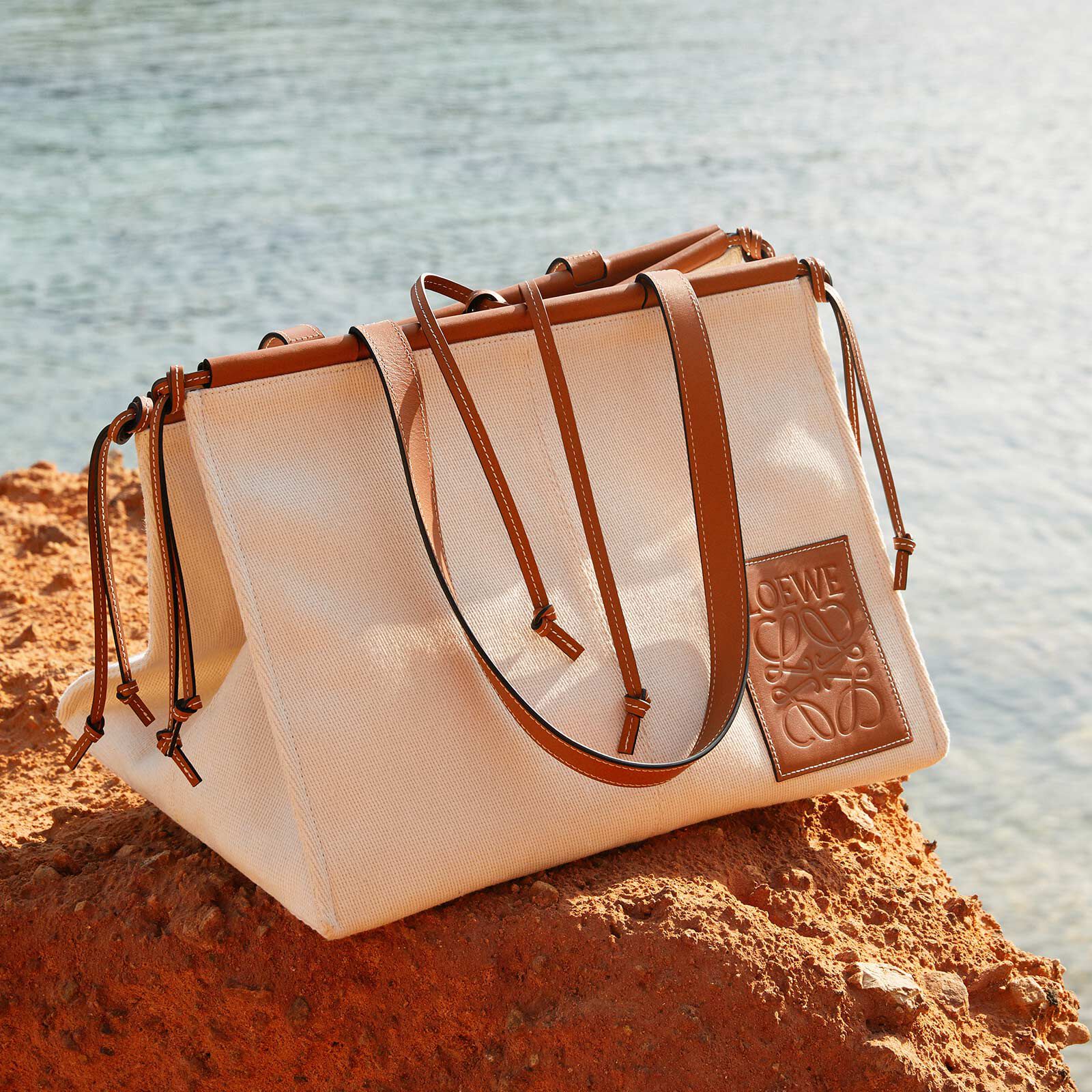 LOEWE official website – luxury clothes and accessories