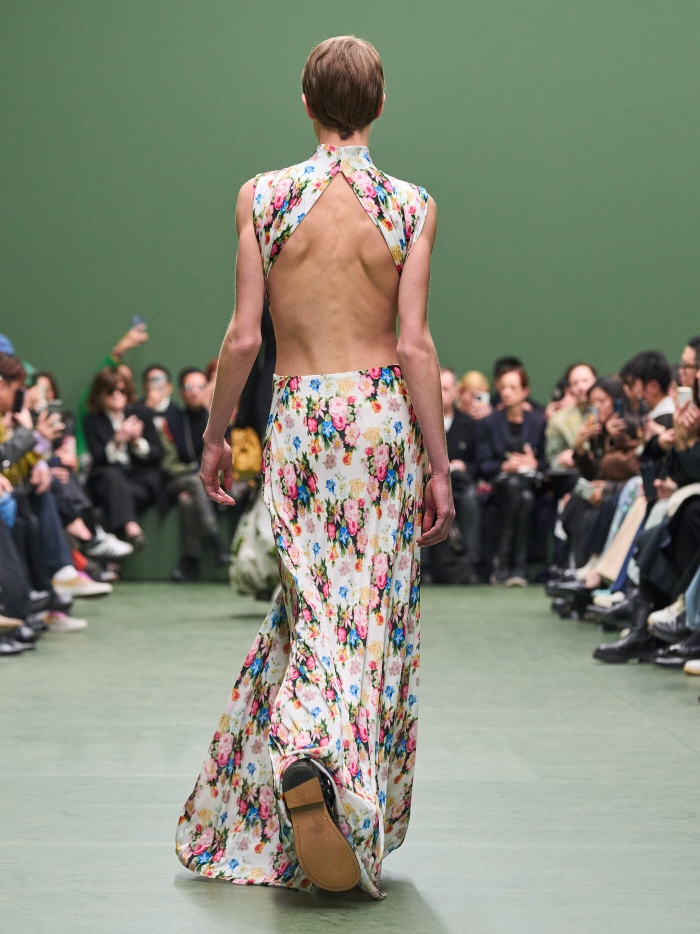 LOEWE Women's 2024 Fall / Winter Runway Collection