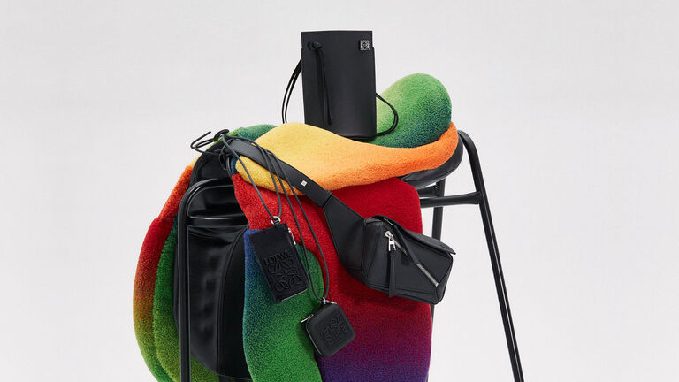 Luxury gifts collection | Designer gifts for women & men | Loewe - LOEWE