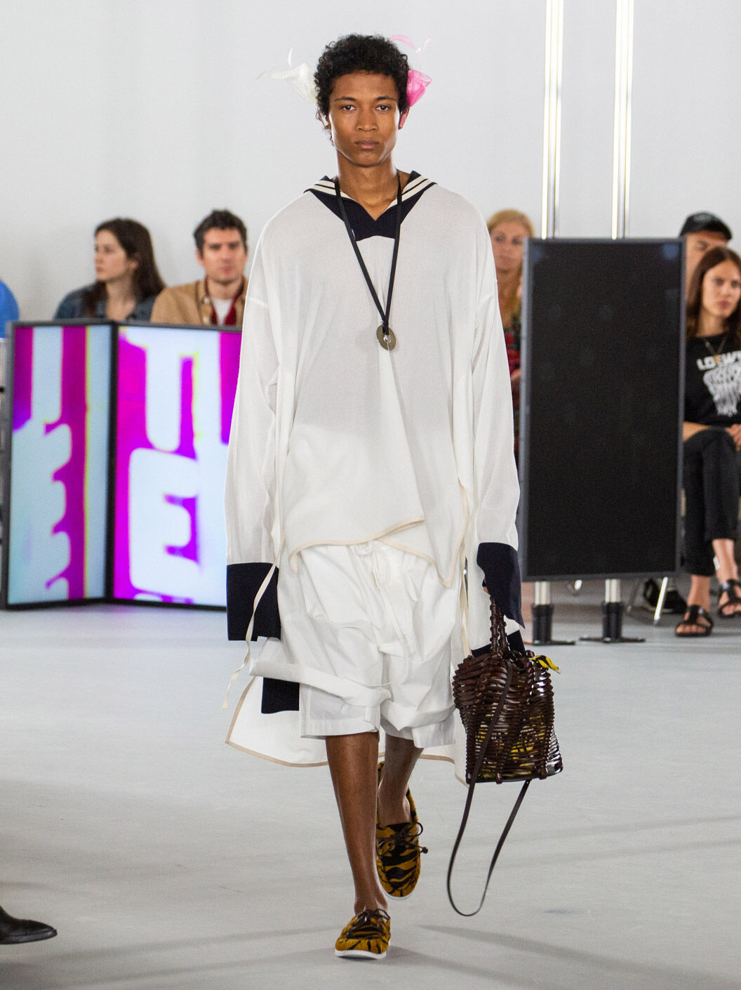 Looks - LOEWE
