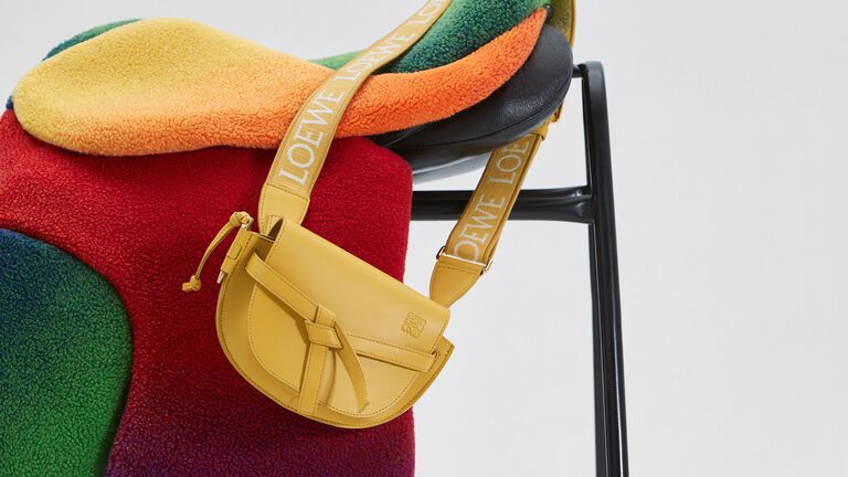 Exlusive gifts for women · LOEWE gifts