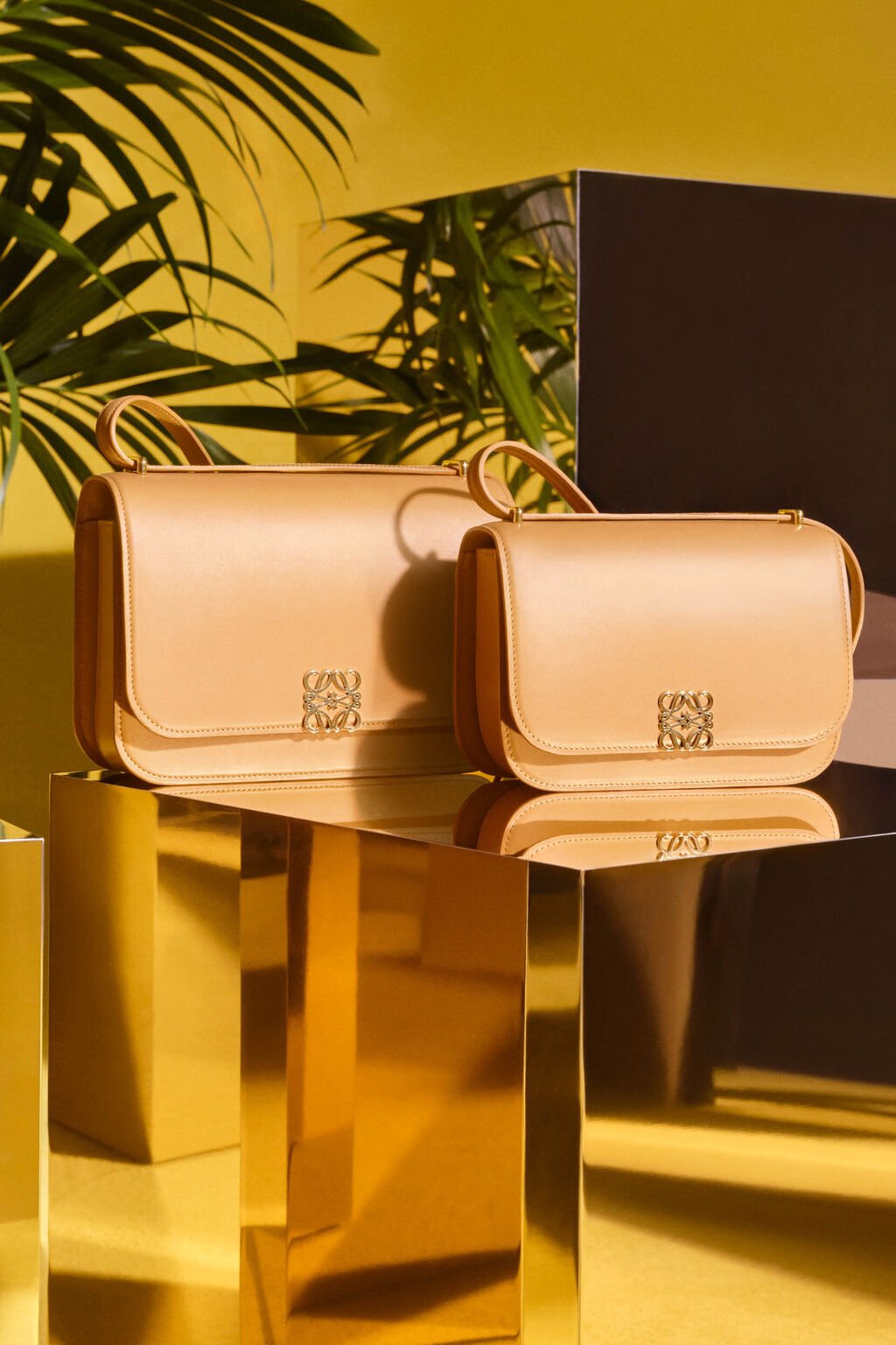 Loewe | Designer Bags, Clothing, Accessories for Women & Men