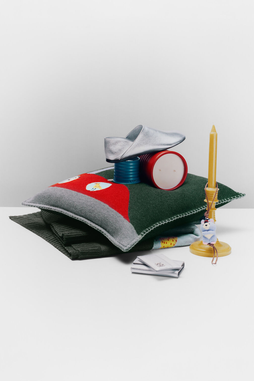 Pixel capsule collection SS23 · LOEWE Collections