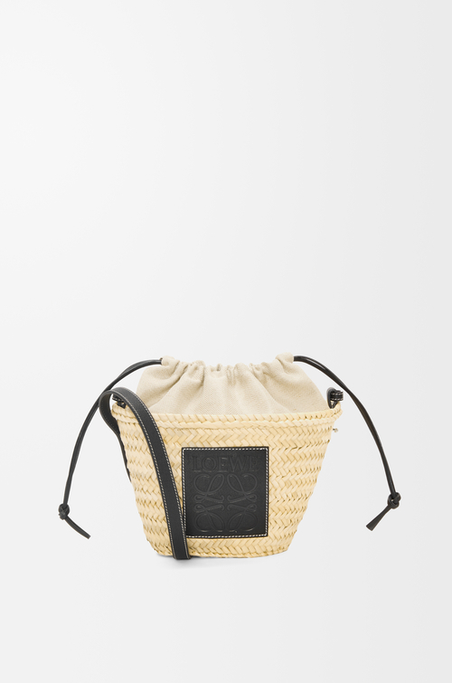 Drawstring bucket in palm leaf and calfskin Natural/Black - LOEWE