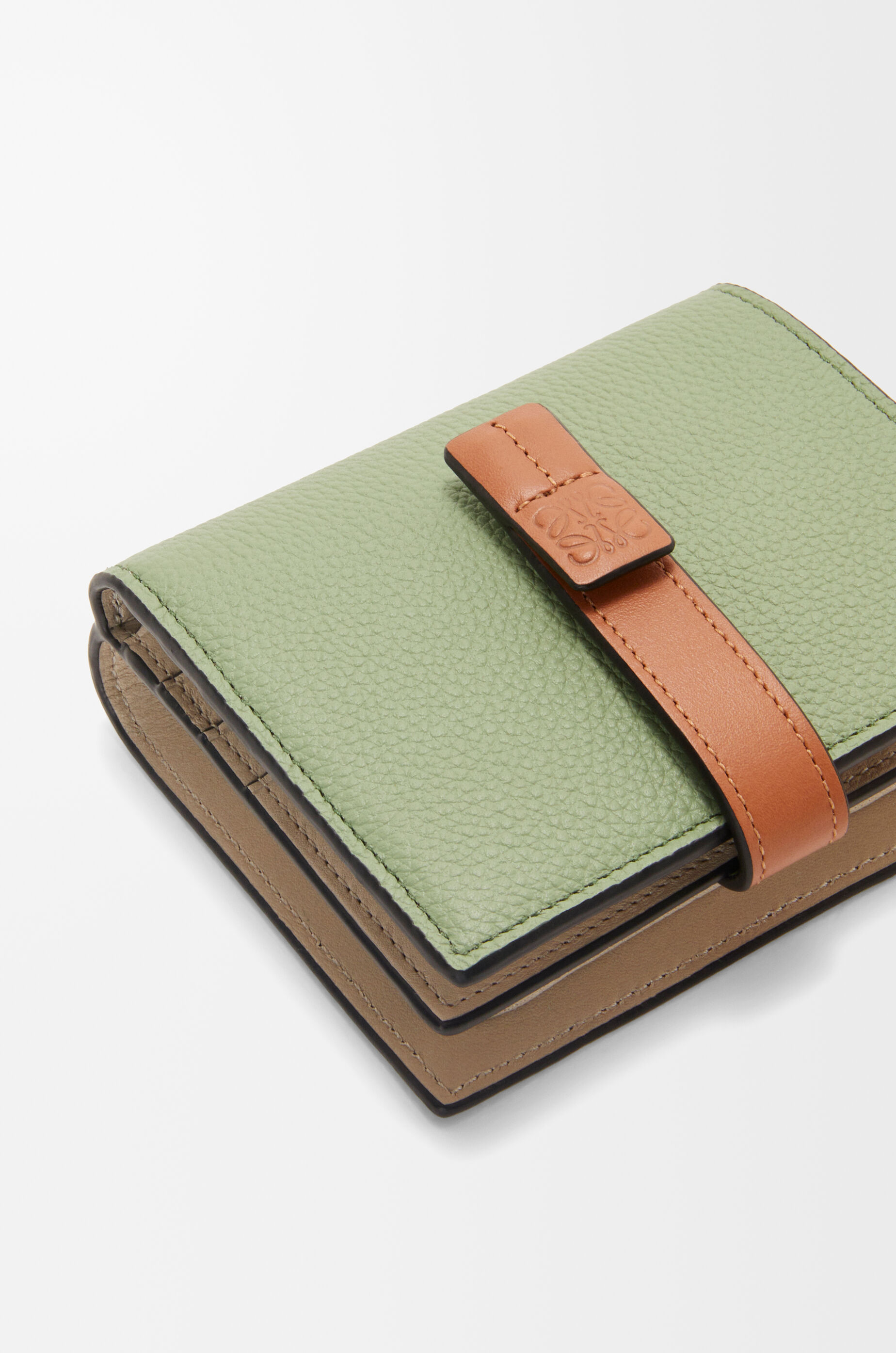 Compact zip wallet in soft grained calfskin Rosemary/Tan - LOEWE