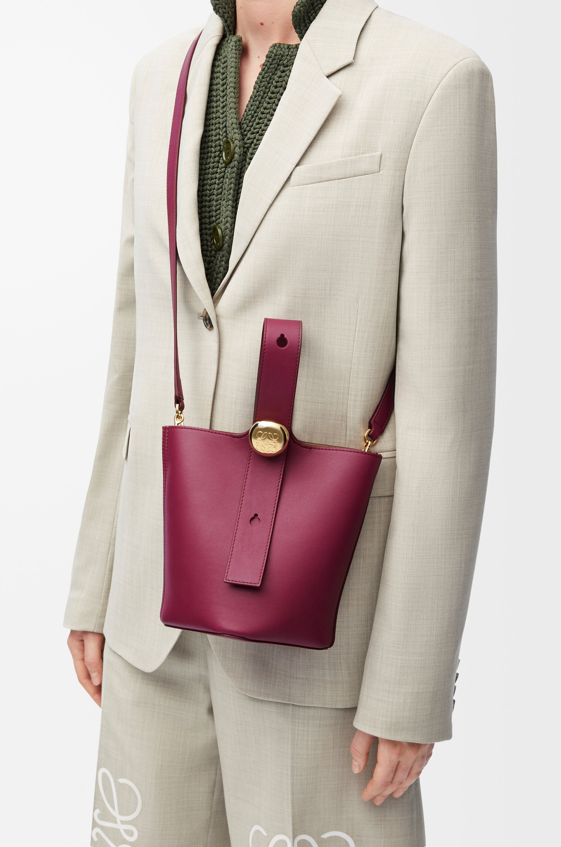 Mini Pebble bucket in smooth calfskin Crimson - LOEWE