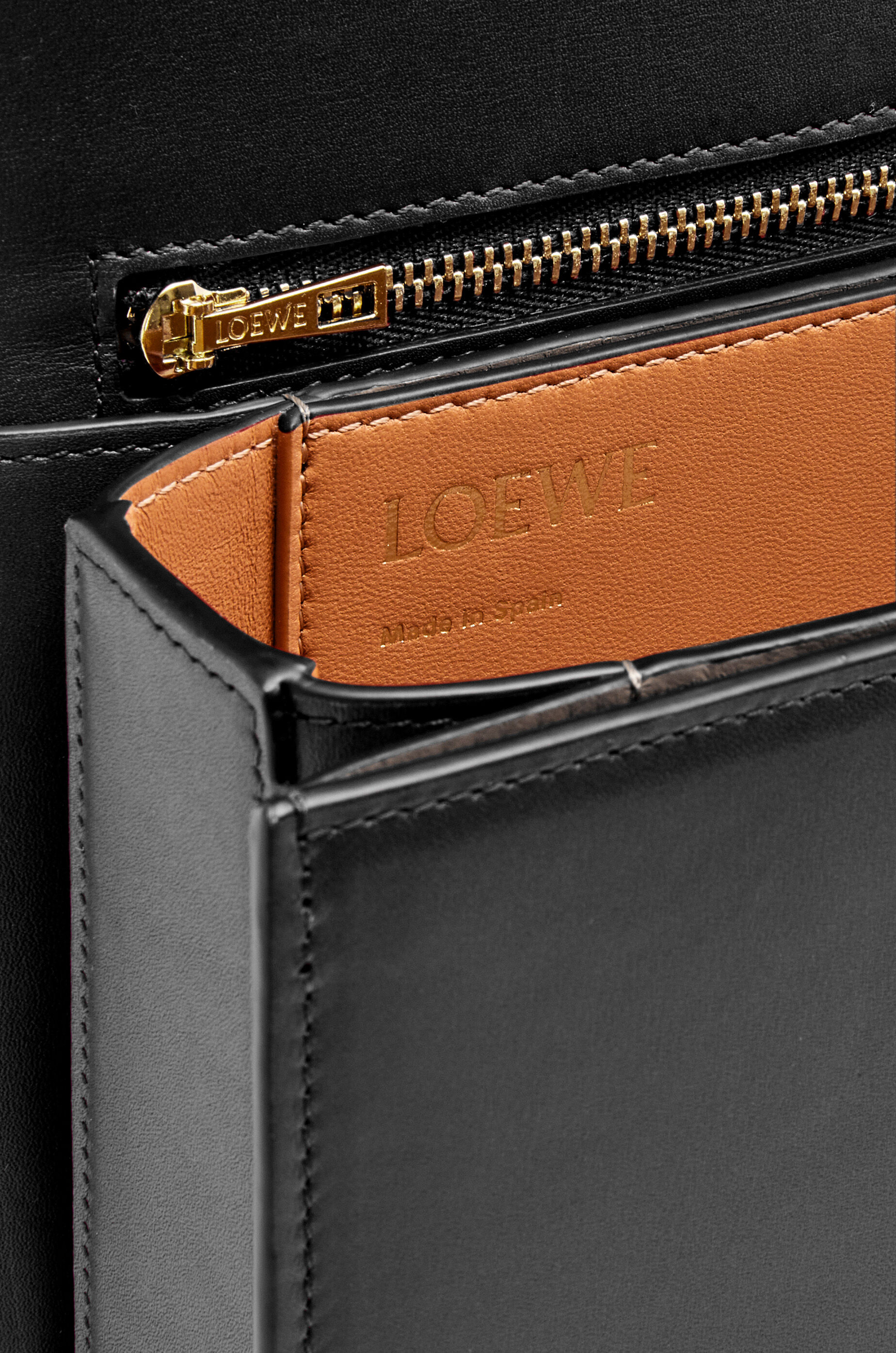 Goya bag in silk calfskin Black - LOEWE