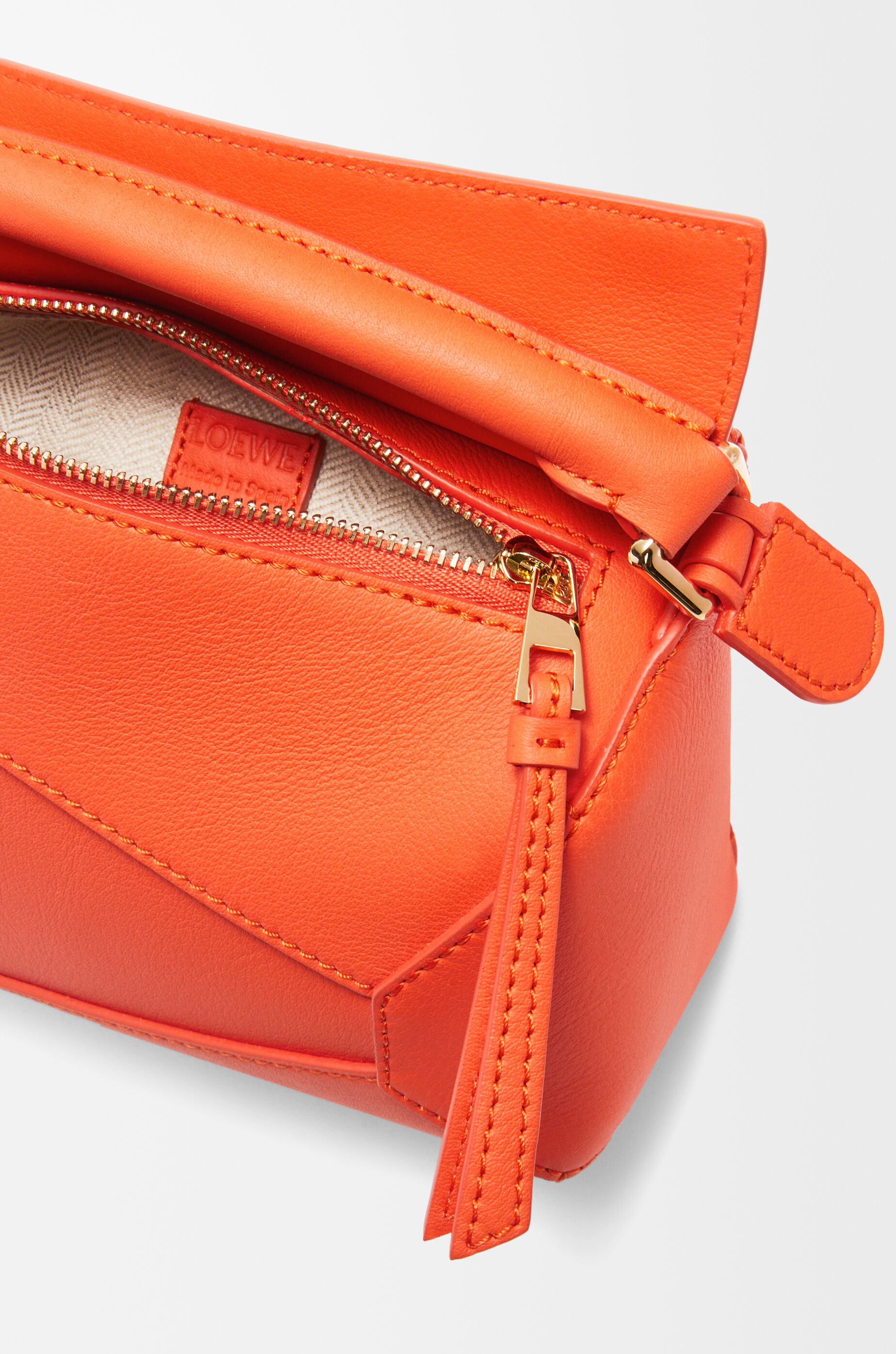 Mini Puzzle bag in classic calfskin Vivid Orange - LOEWE