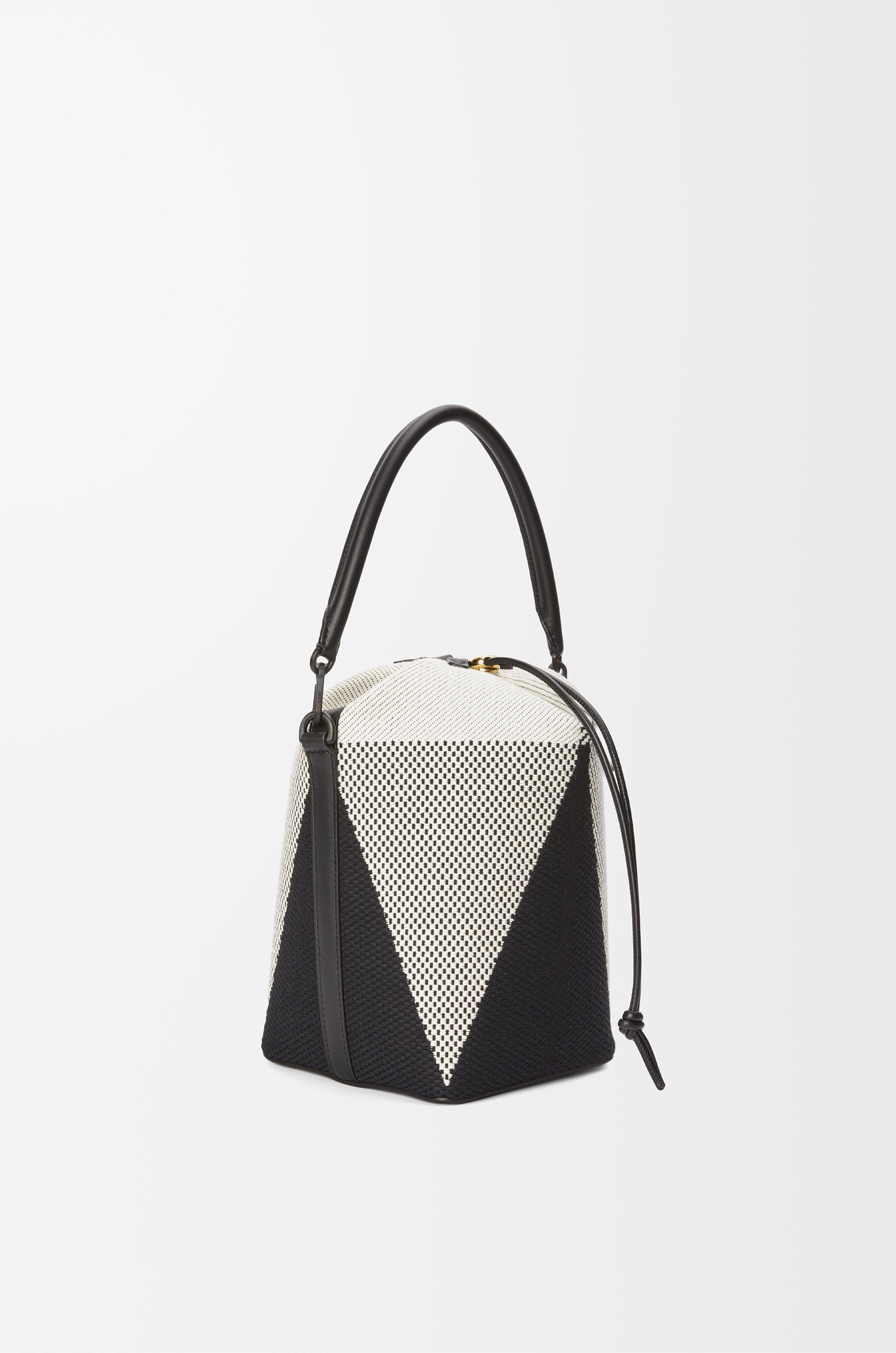 Treasure Bako bucket in canvas jacquard and calfskin Natural/Black - LOEWE