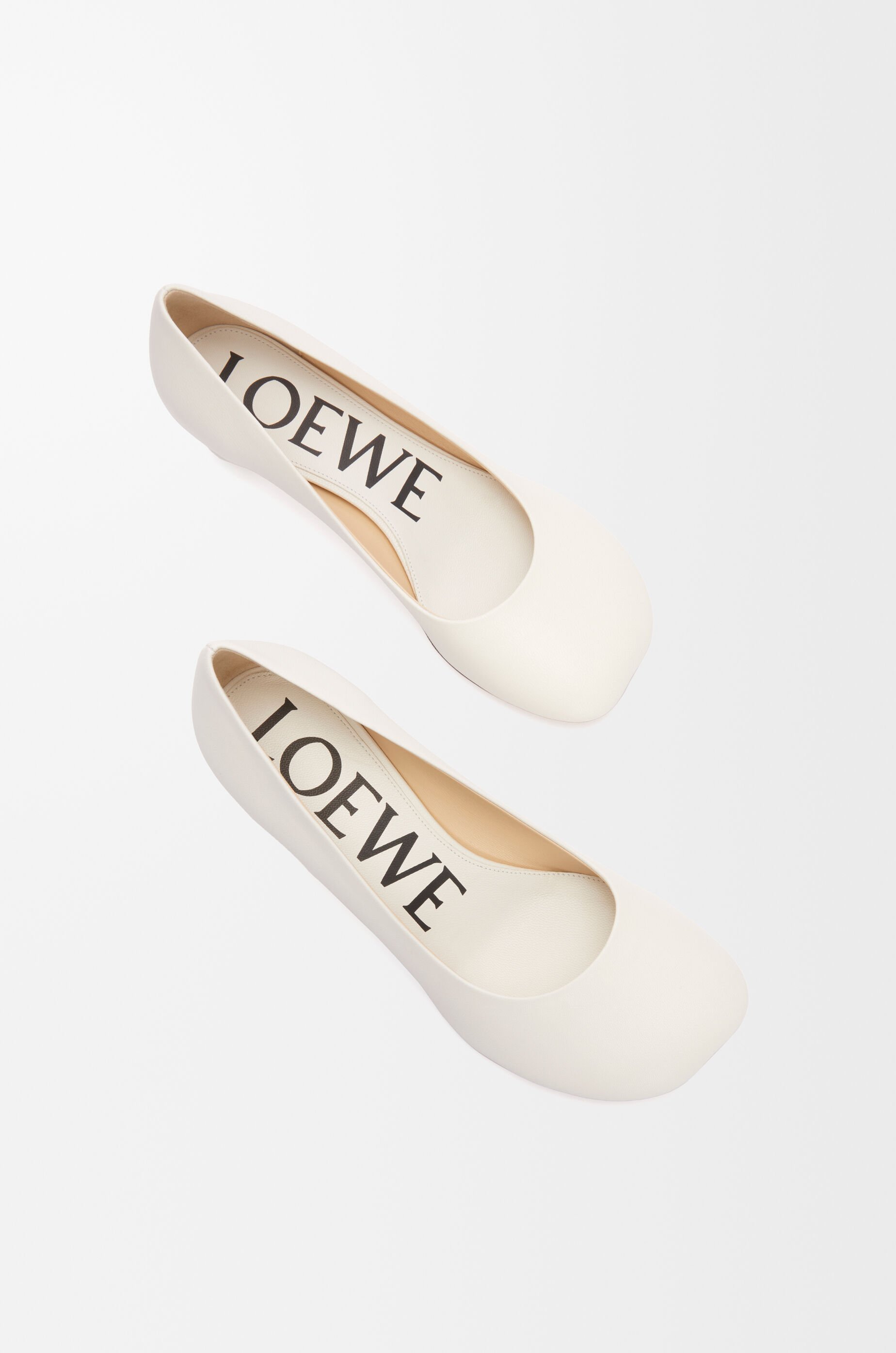 トイ パンプス(ゴート) ホワイト - LOEWE トイ パンプス(ゴート) ホワイト - LOEWE