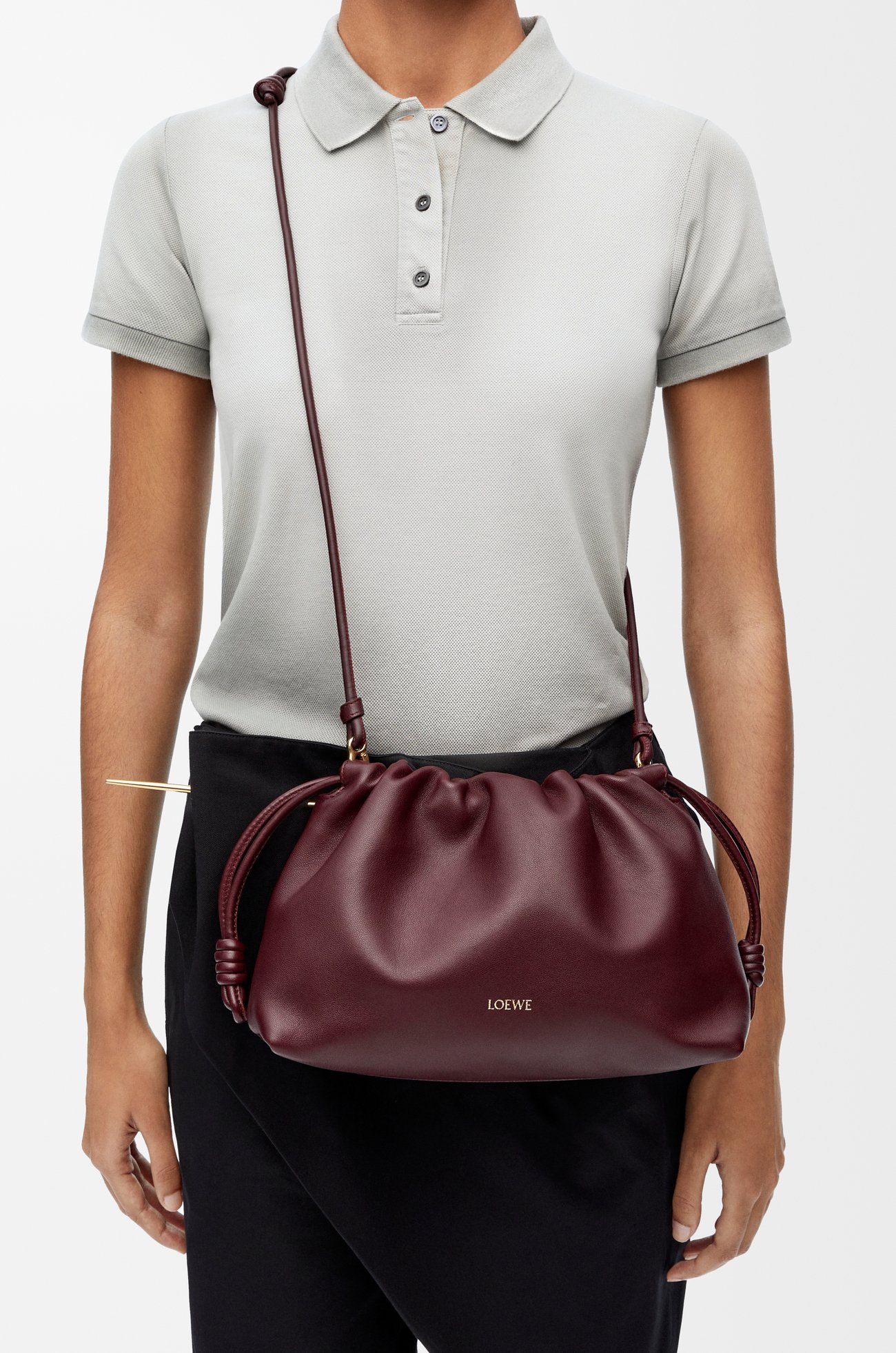 選購LOEWE Flamenco女士包款 | Flamenco手拿包系列 - LOEWE