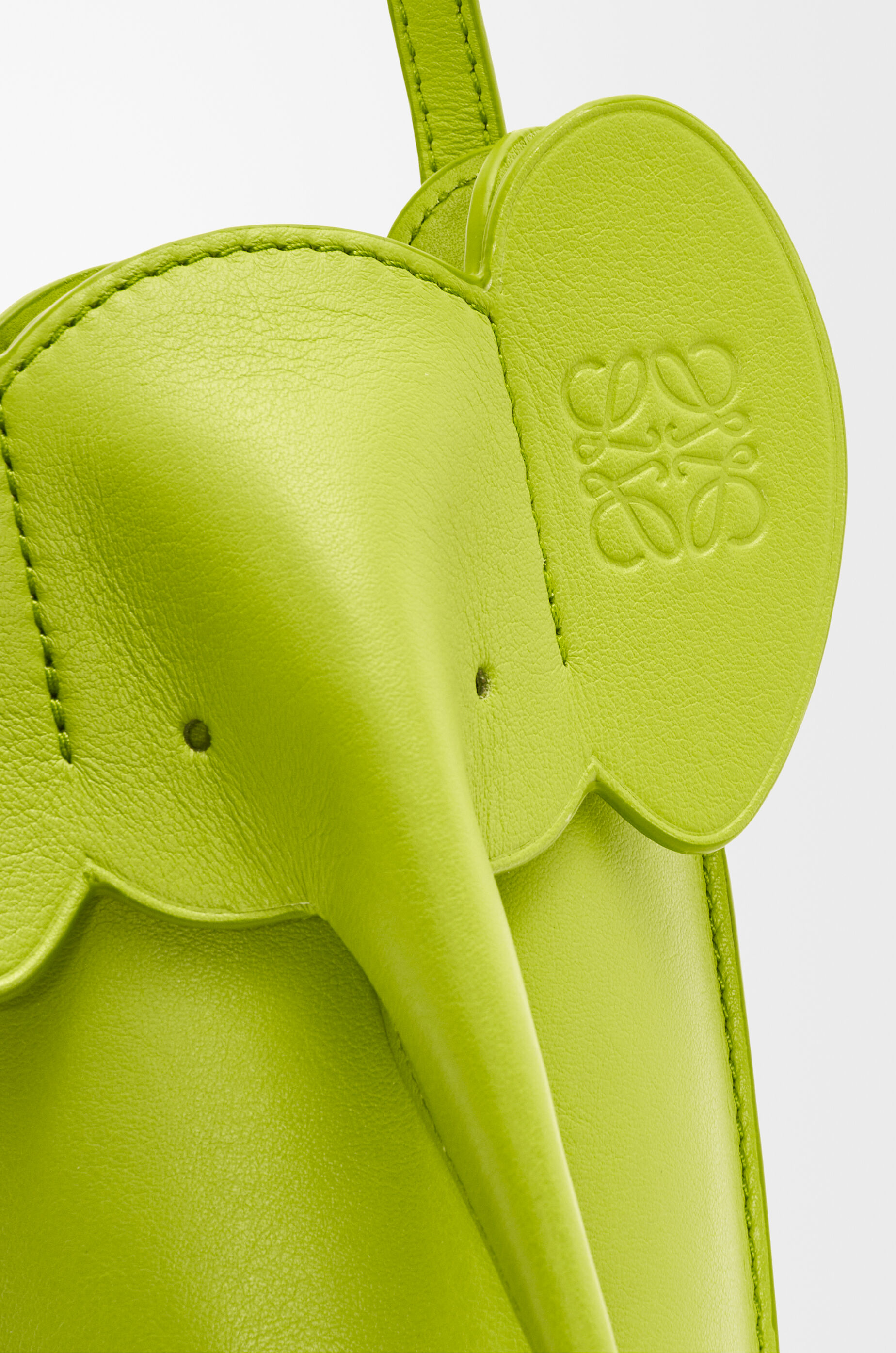 Elephant Pocket in classic calfskin Meadow Green - LOEWE