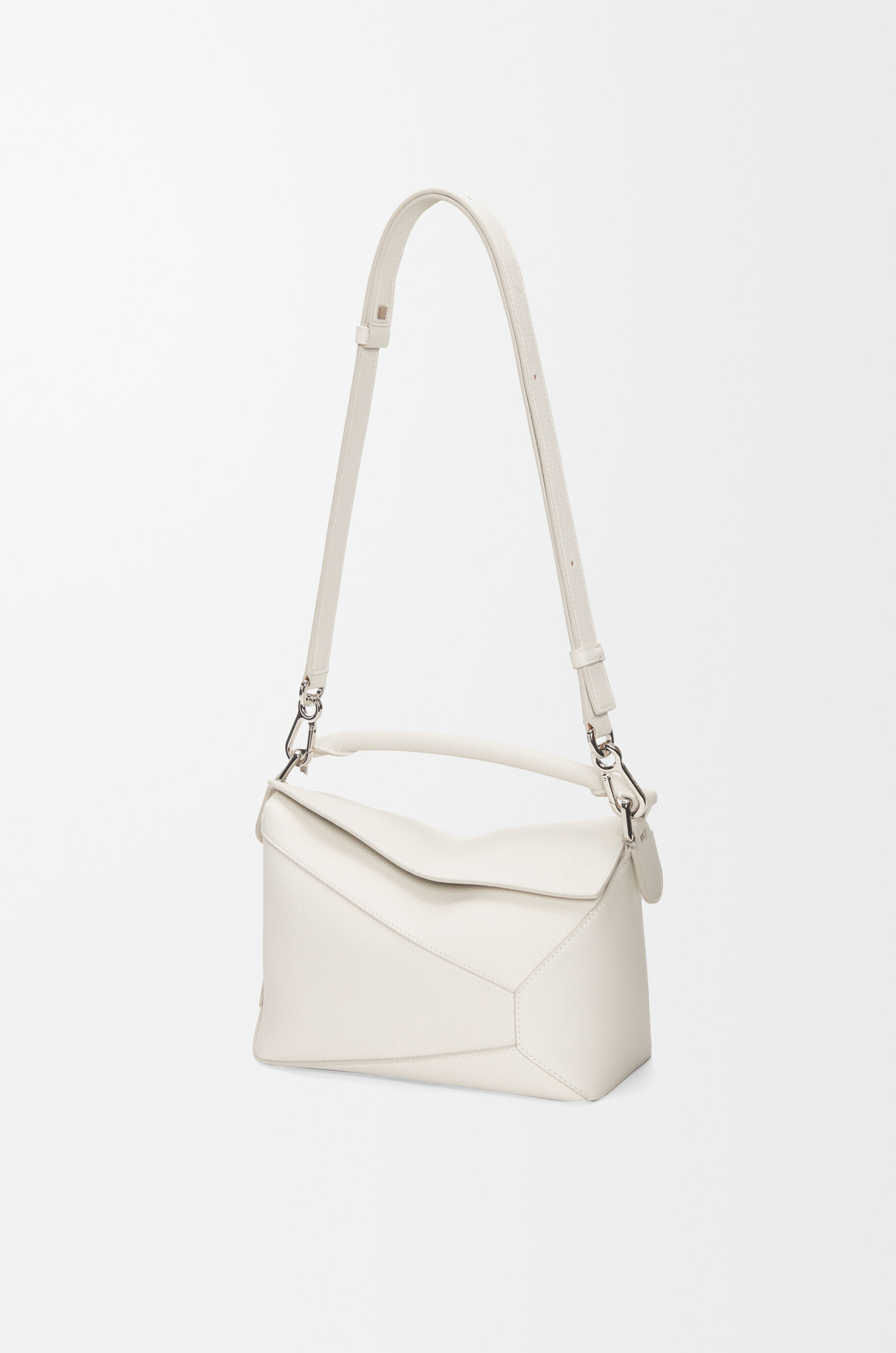 Small Puzzle bag in soft grained calfskin Soft White - LOEWE