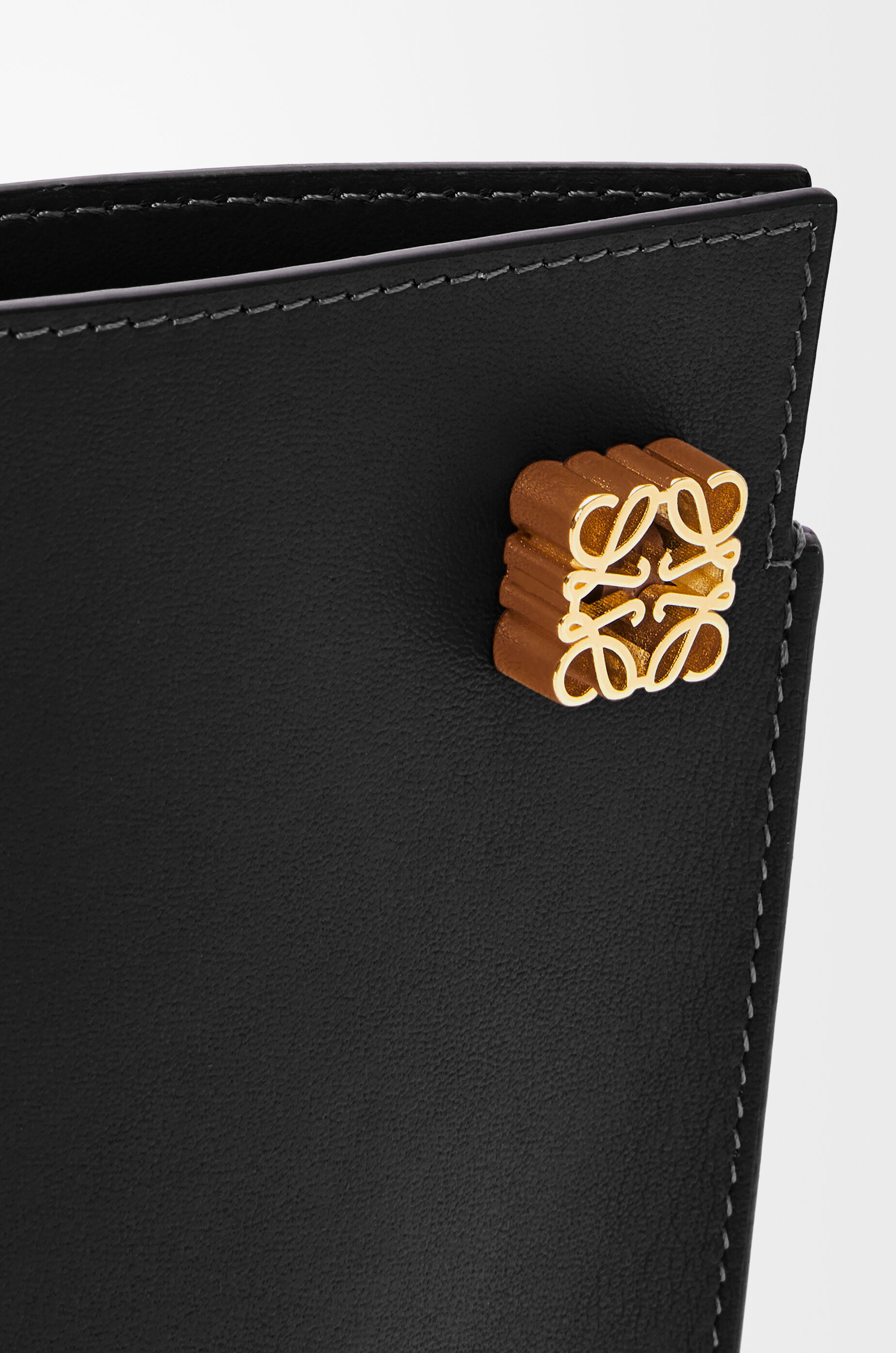 Dice pocket in classic calfskin Black - LOEWE