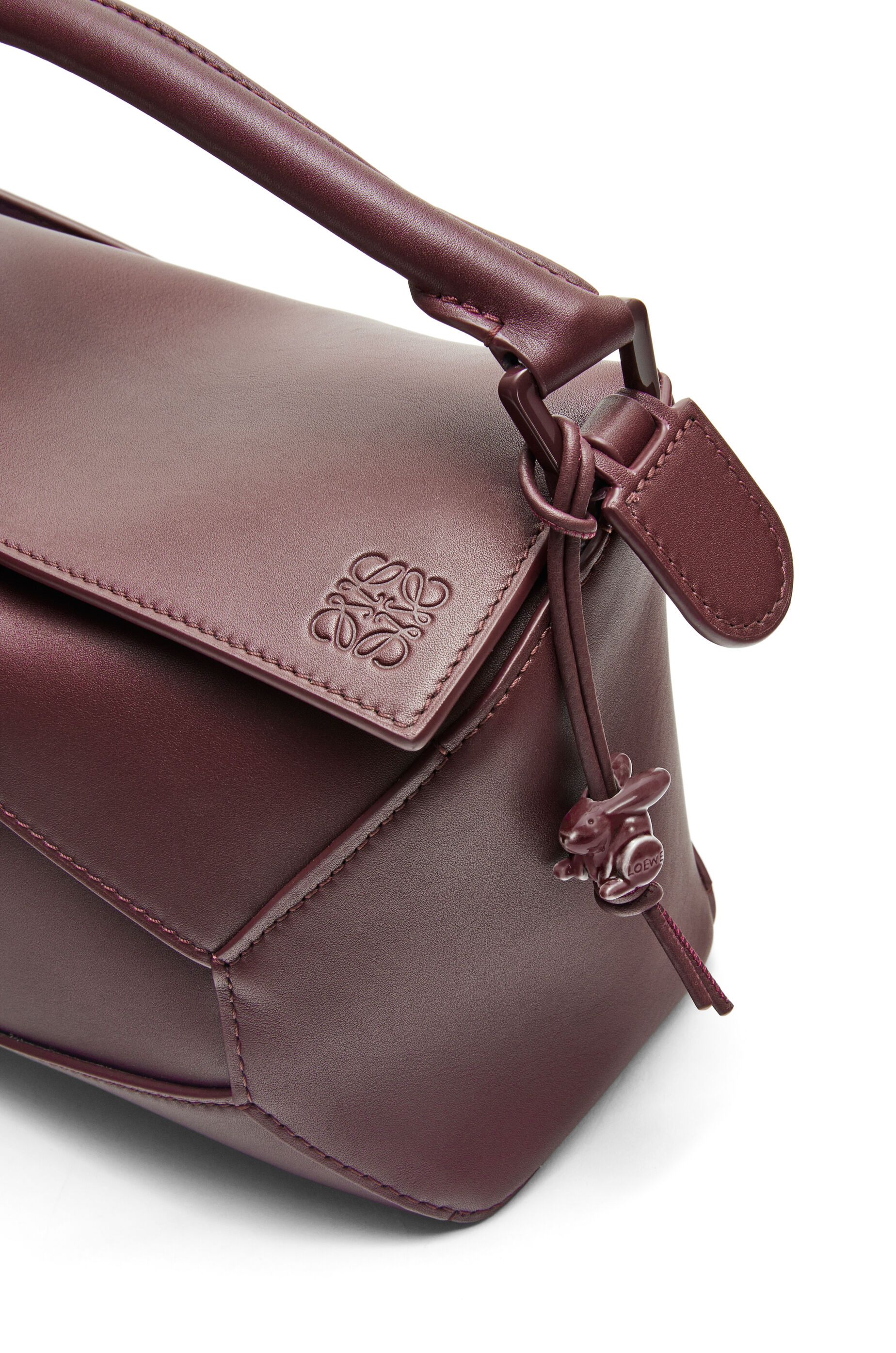 Bolso Puzzle Edge pequeño en piel de ternera satinada Sang De Boeuf ...