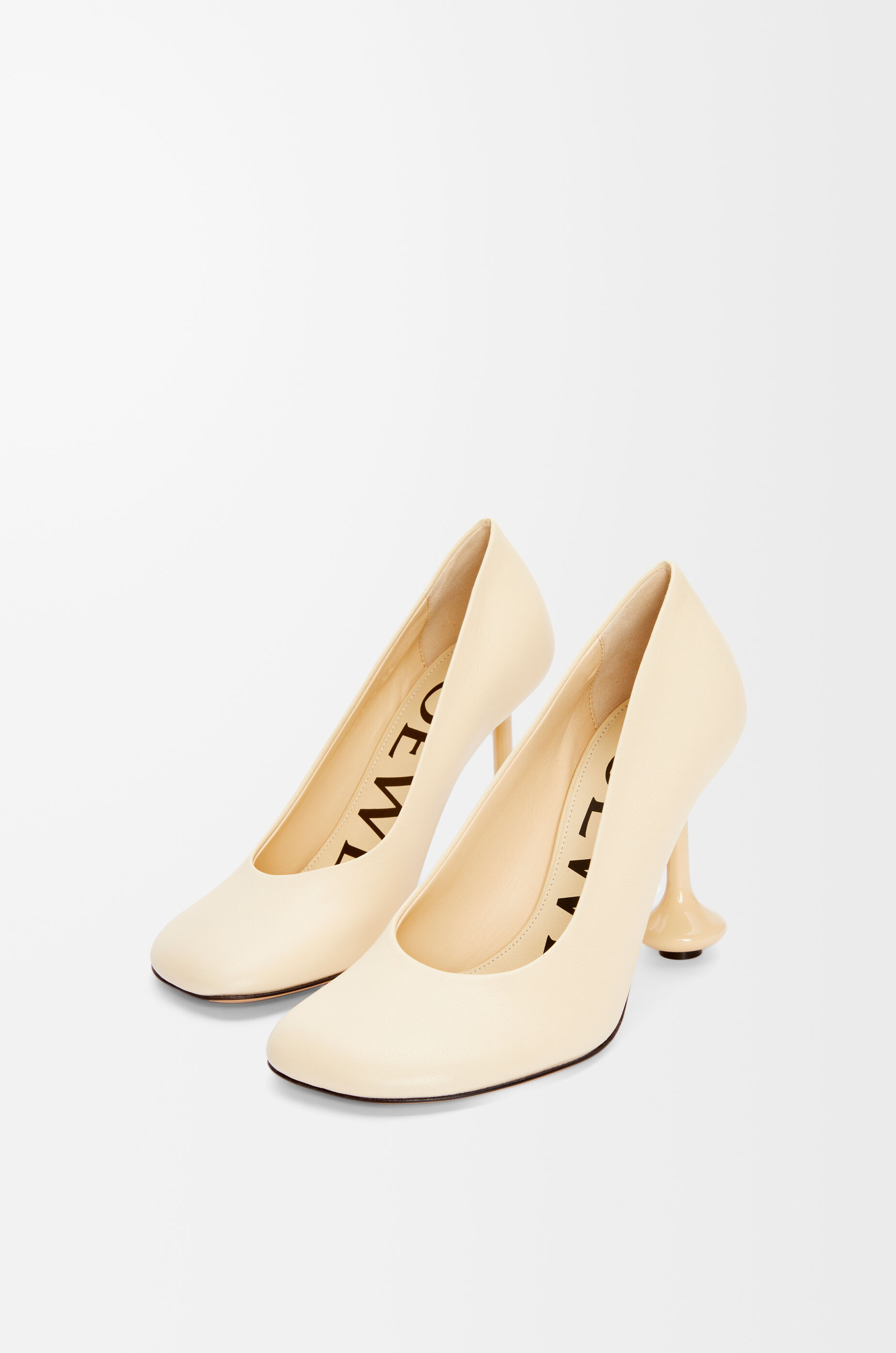 Toy pump in goatskin Oat Milk - LOEWE