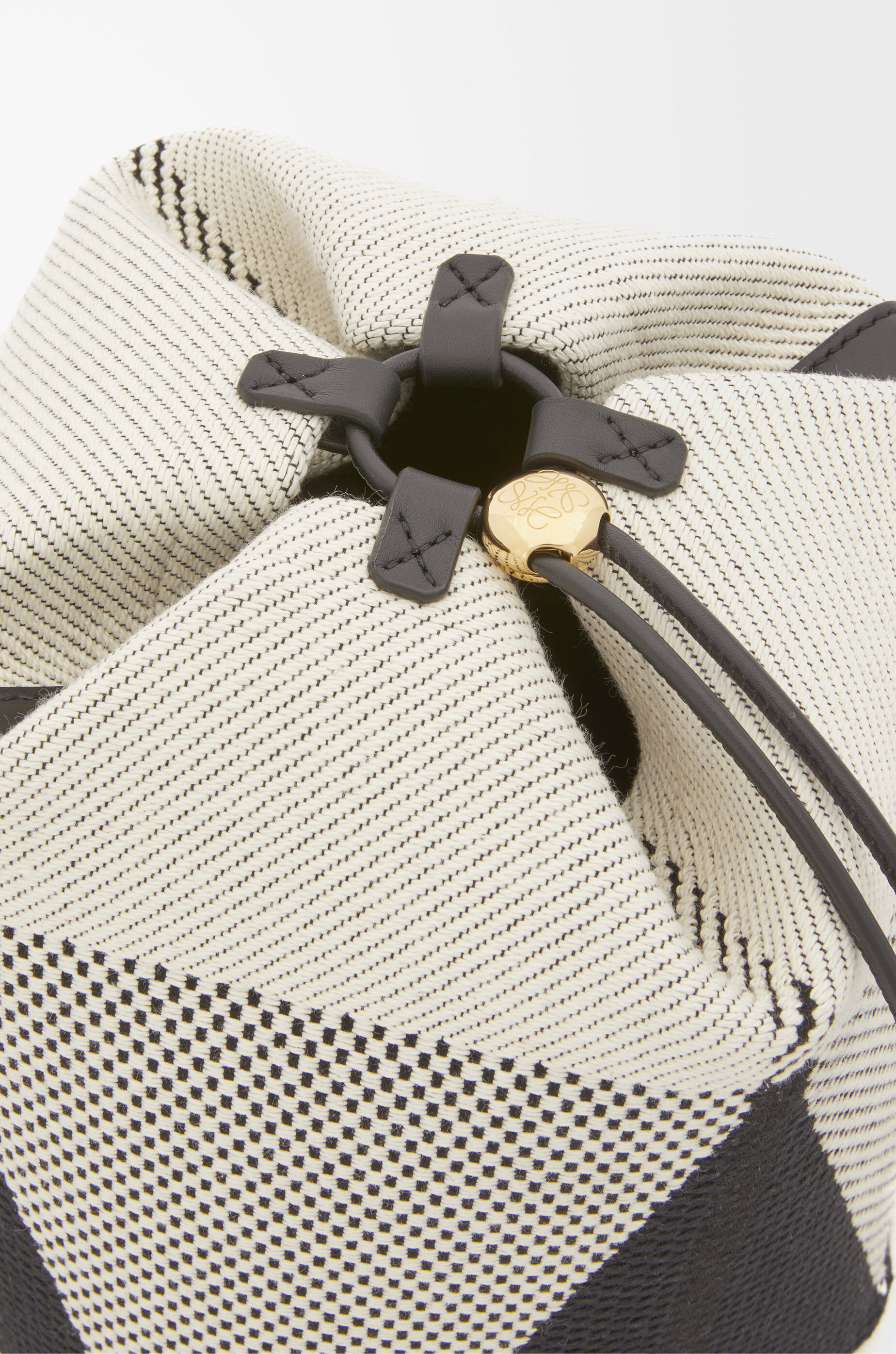 Treasure Bako bucket in canvas jacquard and calfskin Natural/Black - LOEWE