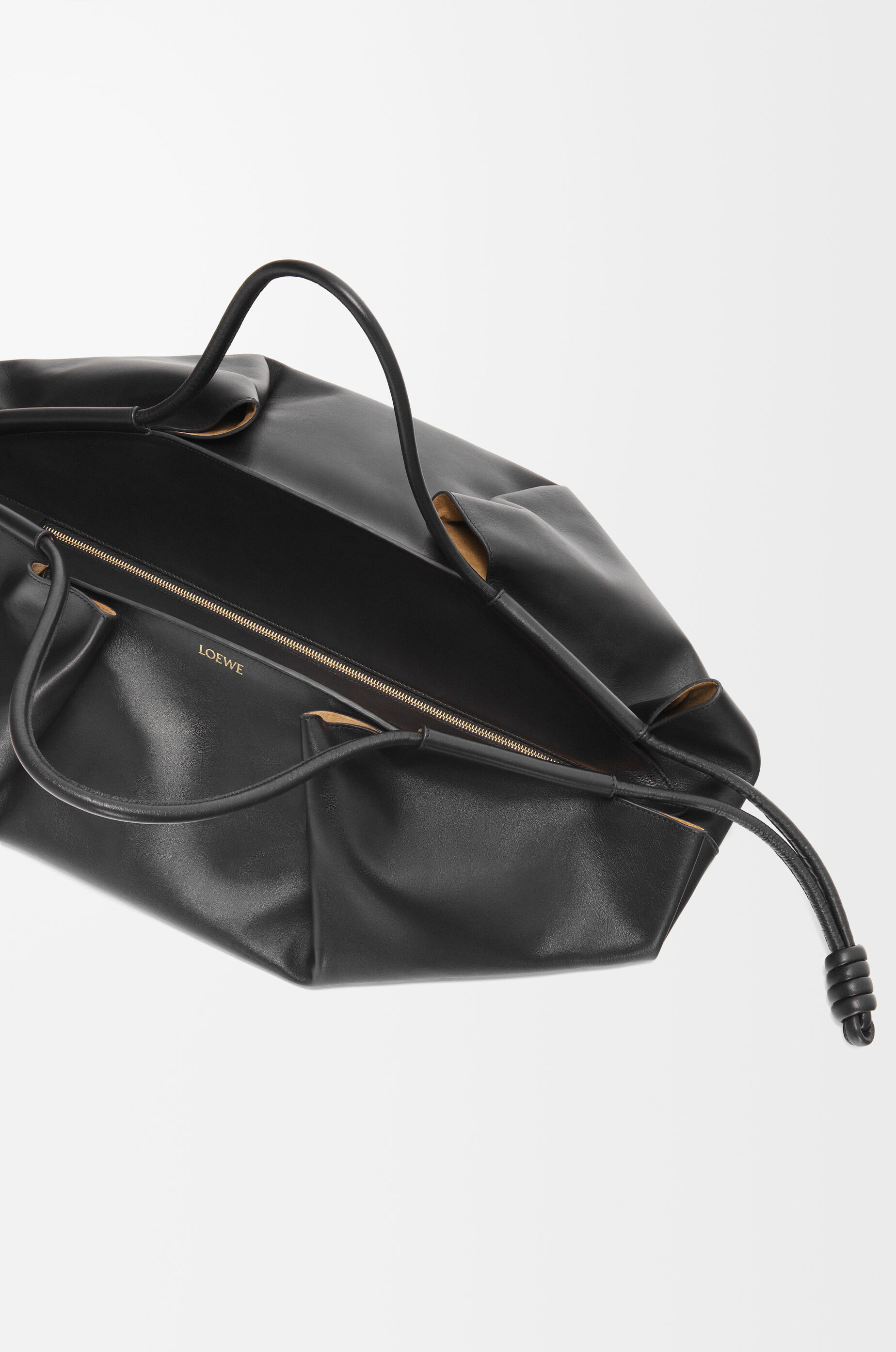 XL Paseo bag in shiny nappa calfskin Black - LOEWE