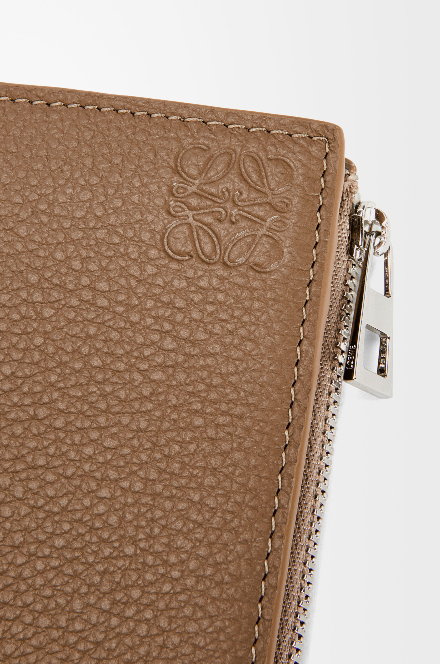 Slim compact wallet in soft grained calfskin Winter Brown - LOEWE