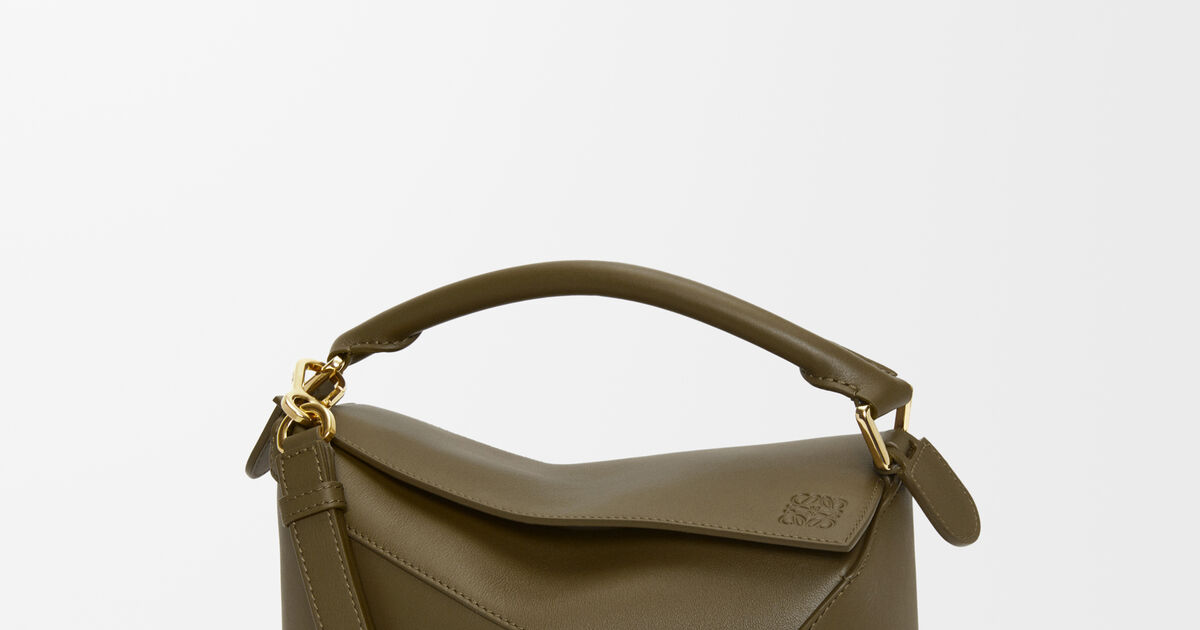 Luxury shoulder bags for women - LOEWE