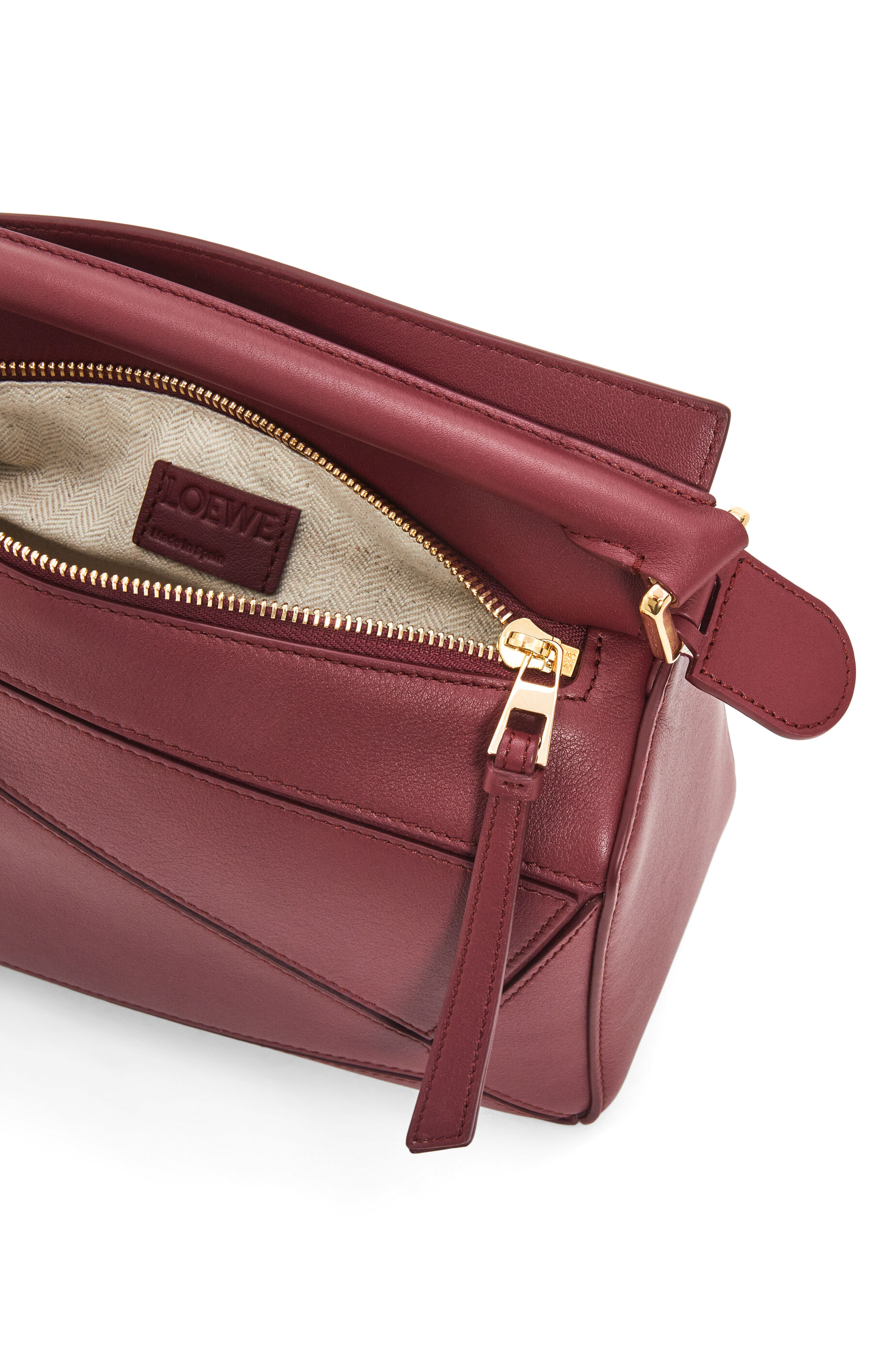Small Puzzle bag in classic calfskin Wild Berry - LOEWE