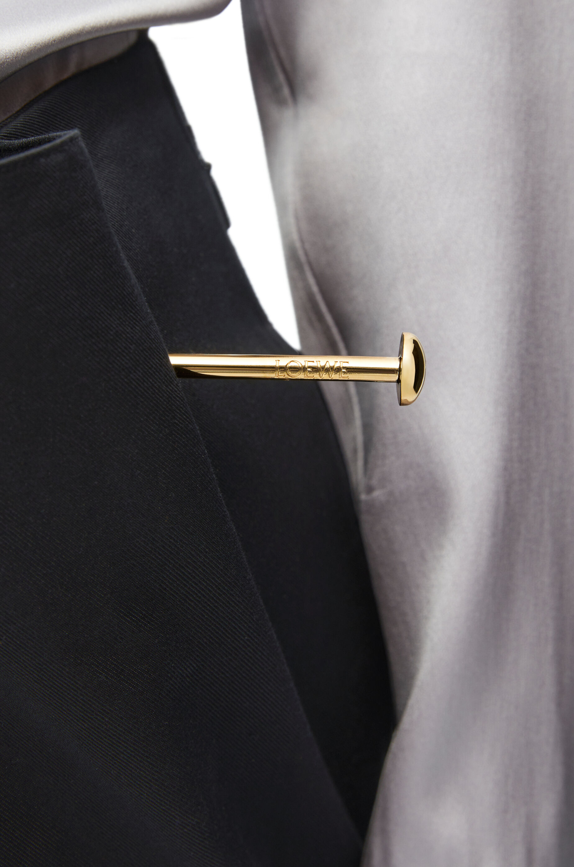 Taschen, Accessoires & Luxusmode für Damen | LOEWE - LOEWE