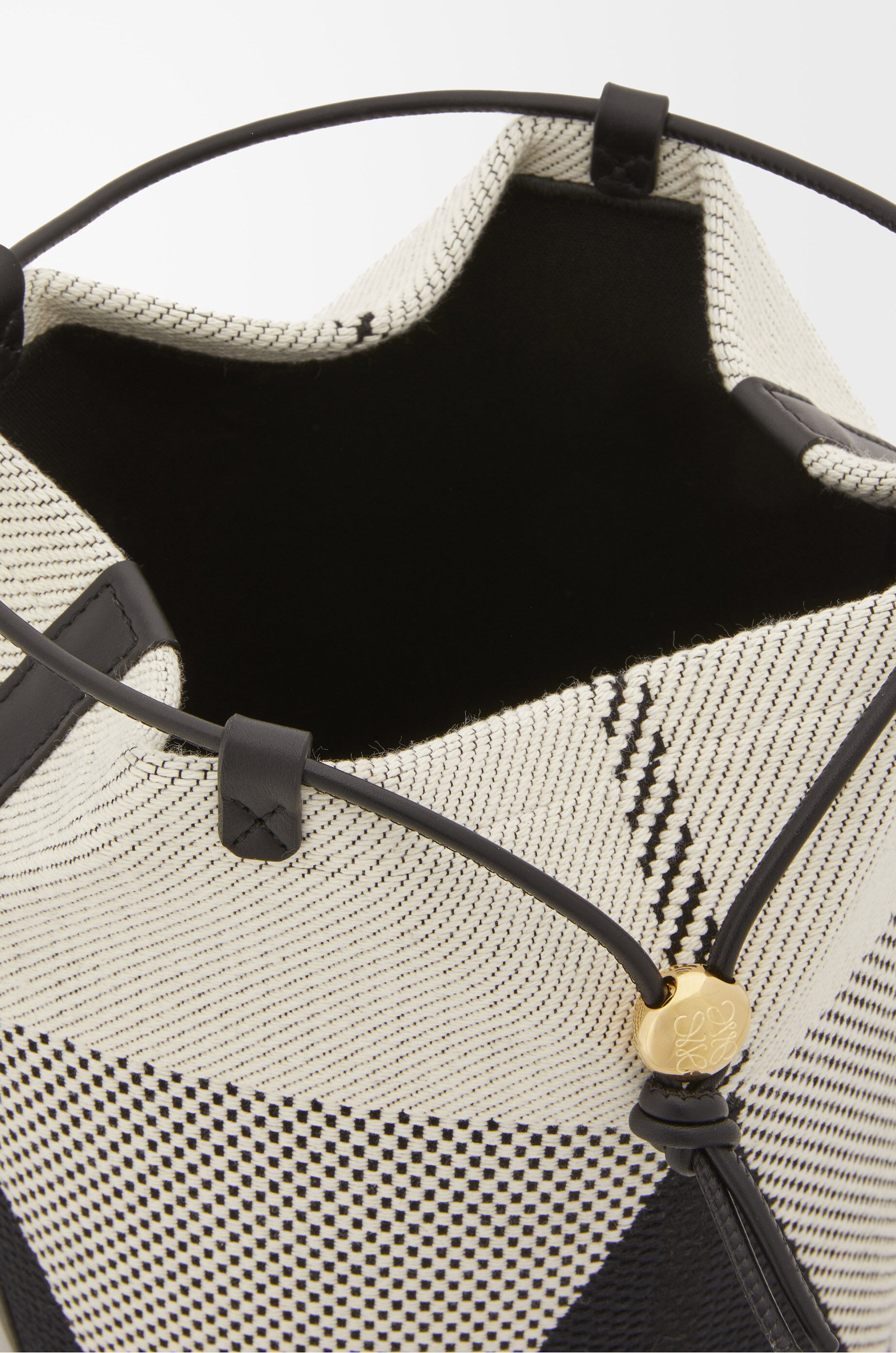 Treasure Bako bucket in canvas jacquard and calfskin Natural/Black - LOEWE