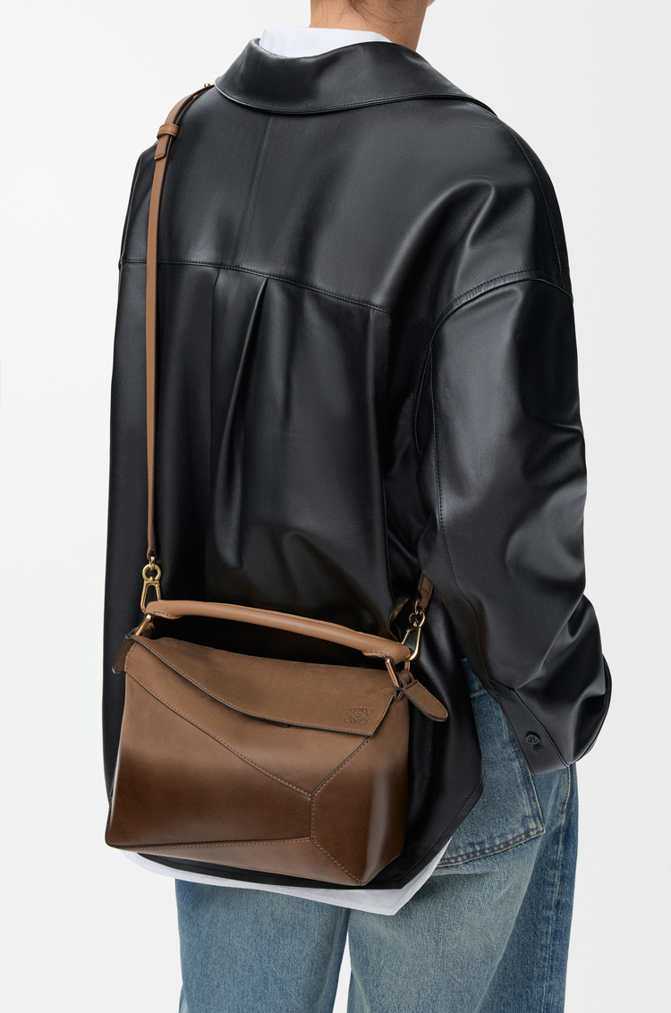 Bolso Puzzle Edge pequeño en nobuck degradado Marrón - LOEWE