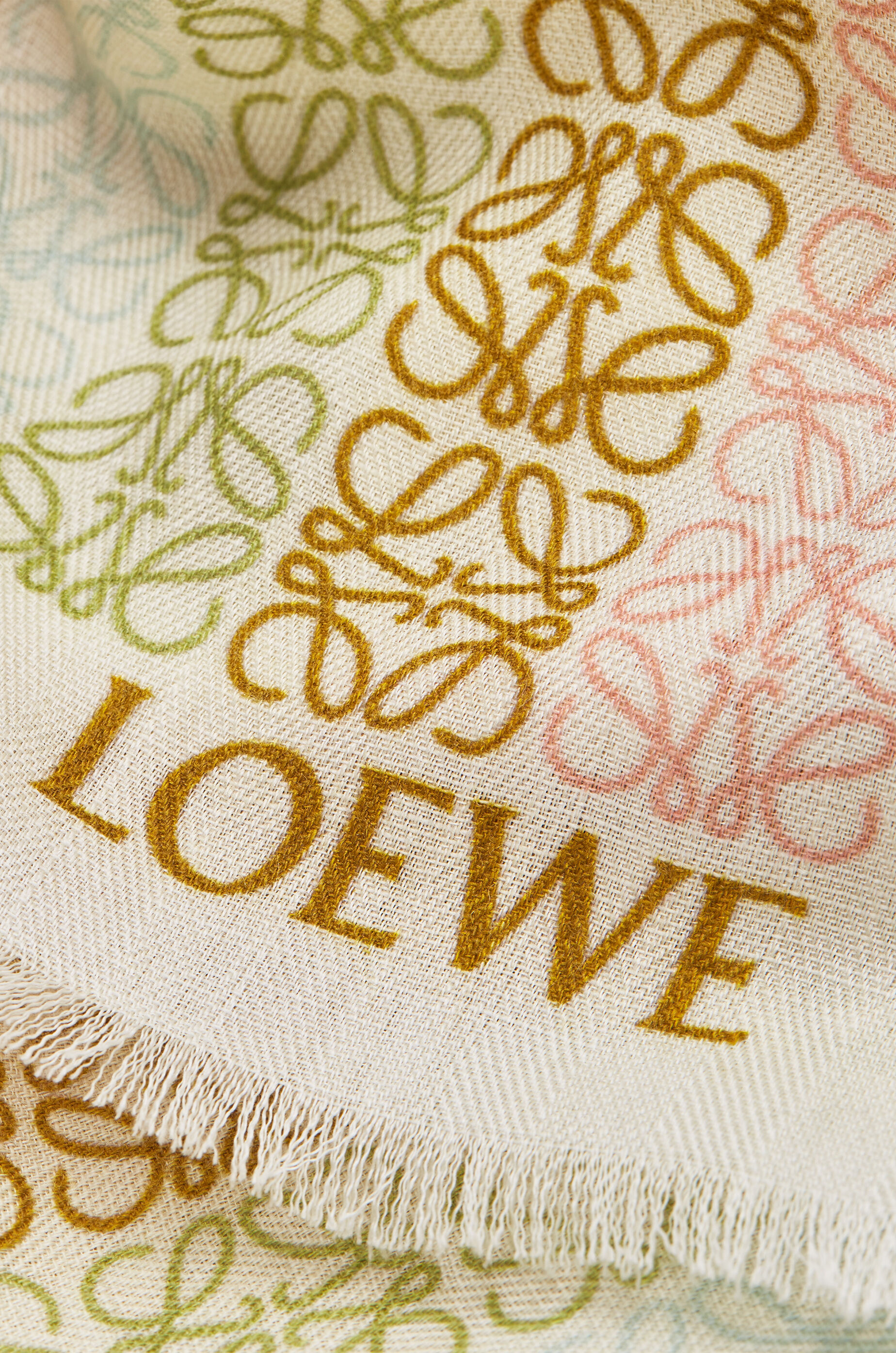 LOEWE Anagram scarf in wool and cashmere White/Pink - LOEWE