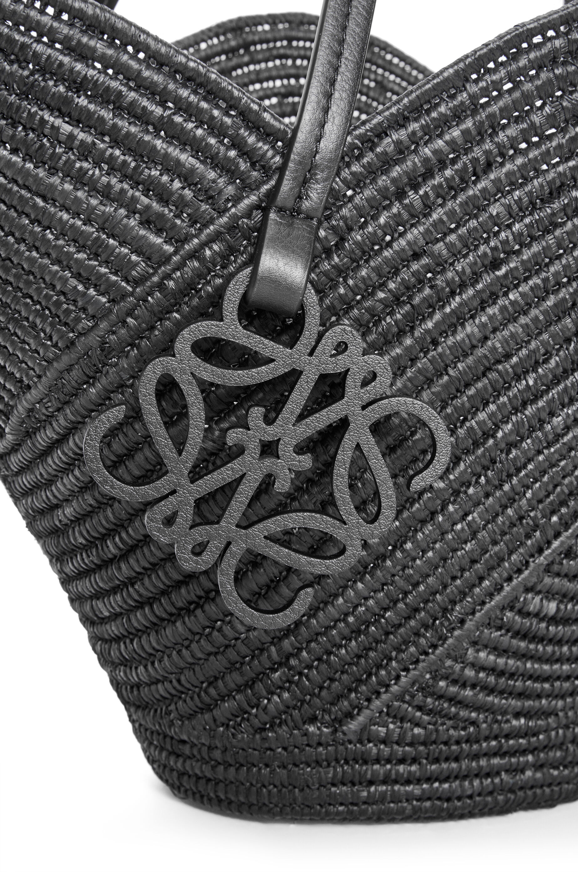 Bolso capazo Petal en rafia y piel de ternera Negro - LOEWE