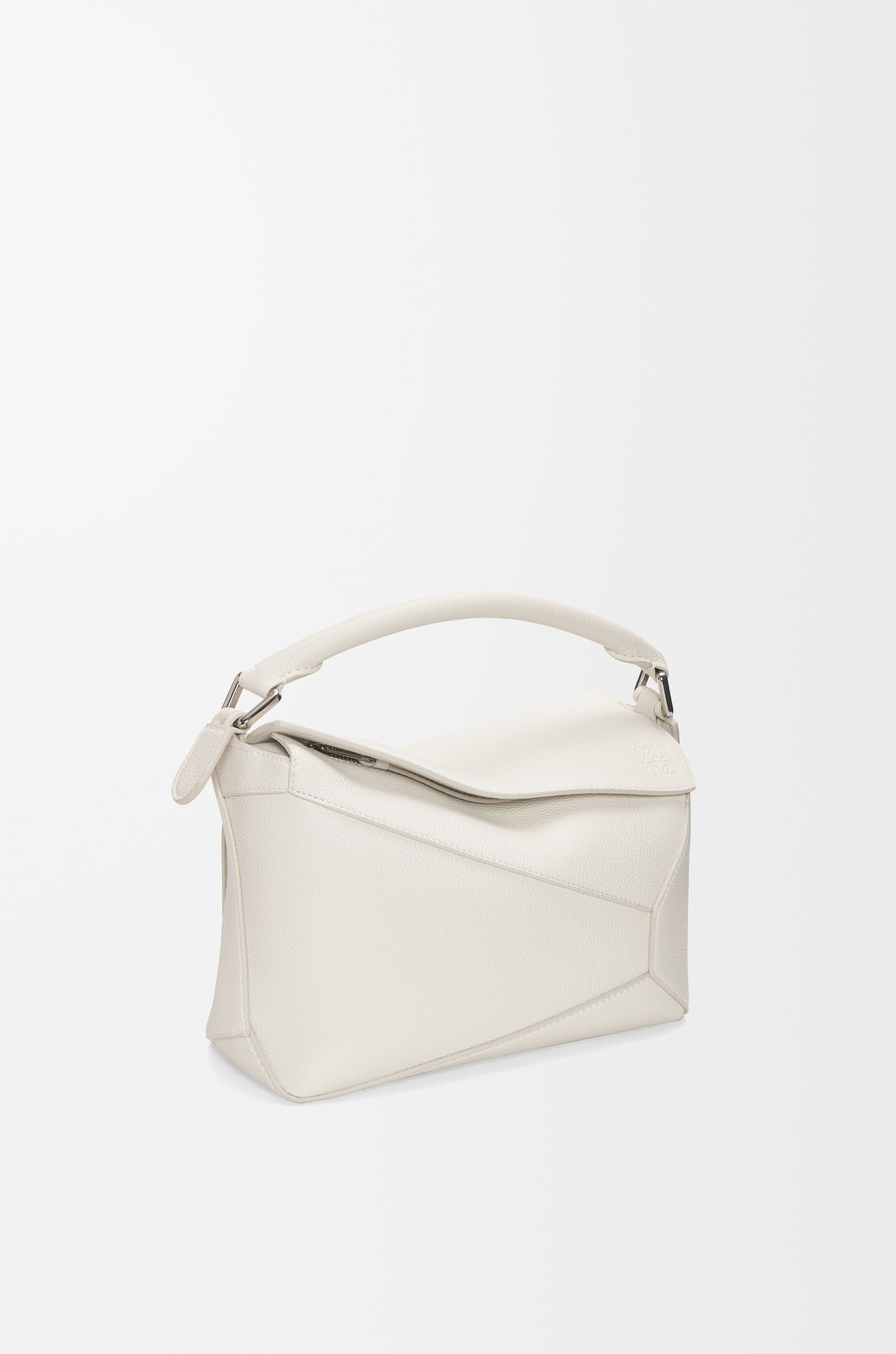 Small Puzzle bag in soft grained calfskin Soft White - LOEWE