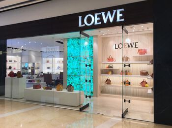 ロエベ - 最寄りの店舗 - Loewe - ロエベ